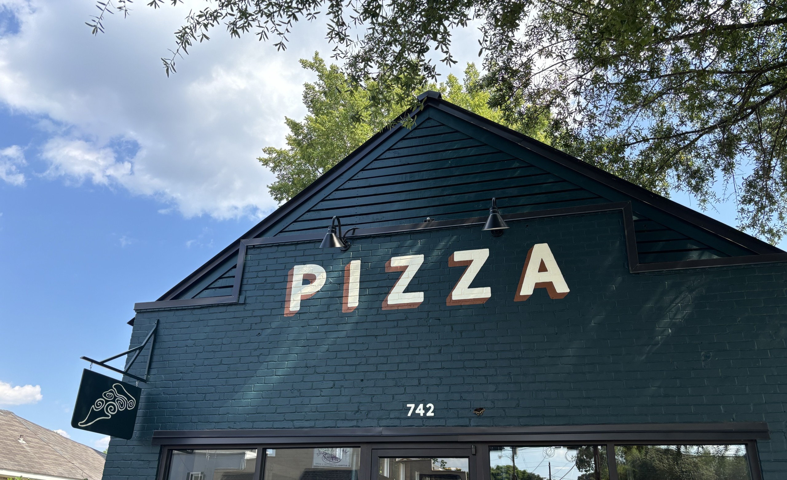 Long-awaited pizza restaurant opens in Historic Downtown Perry ...