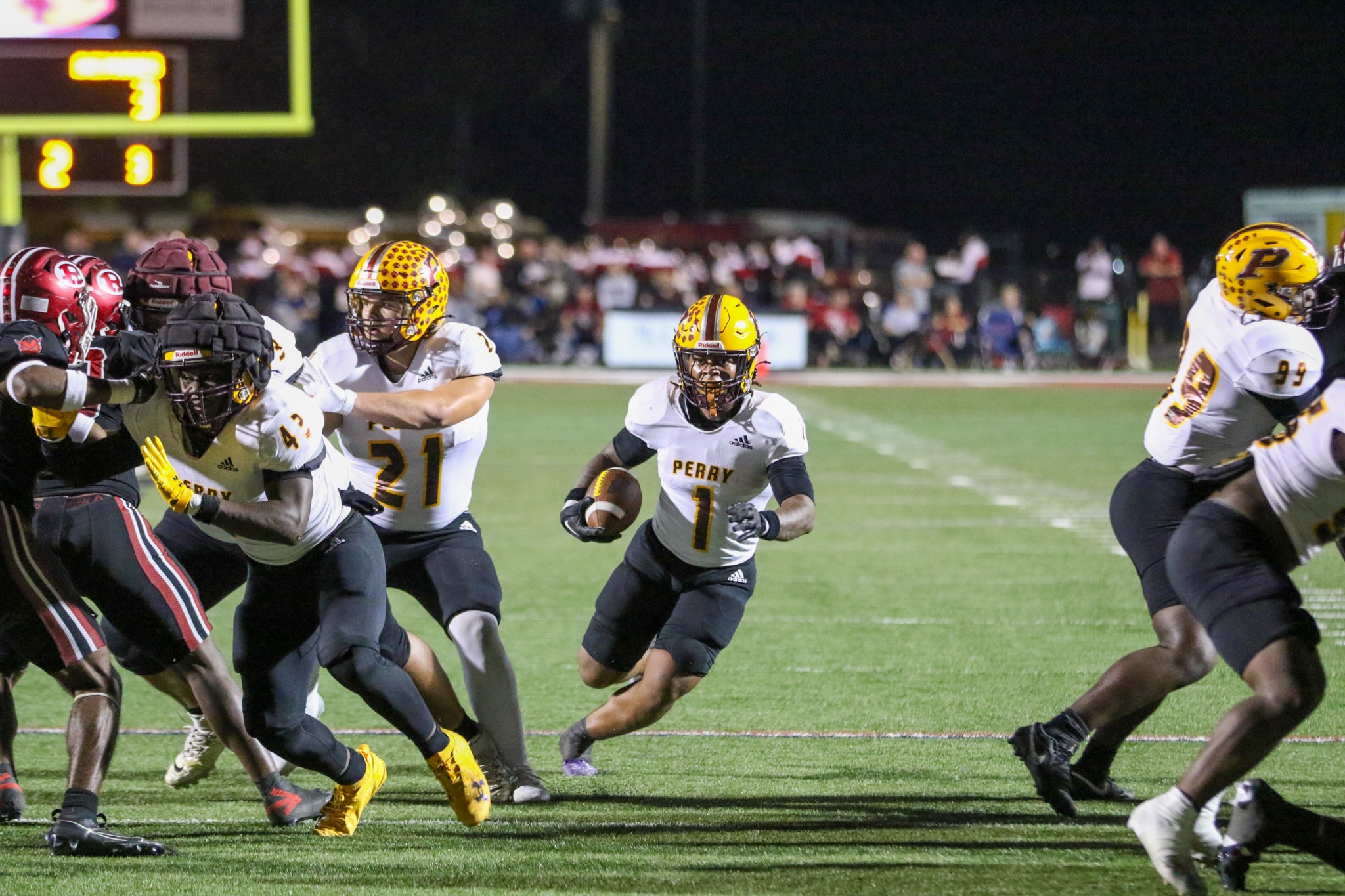 Warner Robins football wins over Perry for the first time in 60 years ...