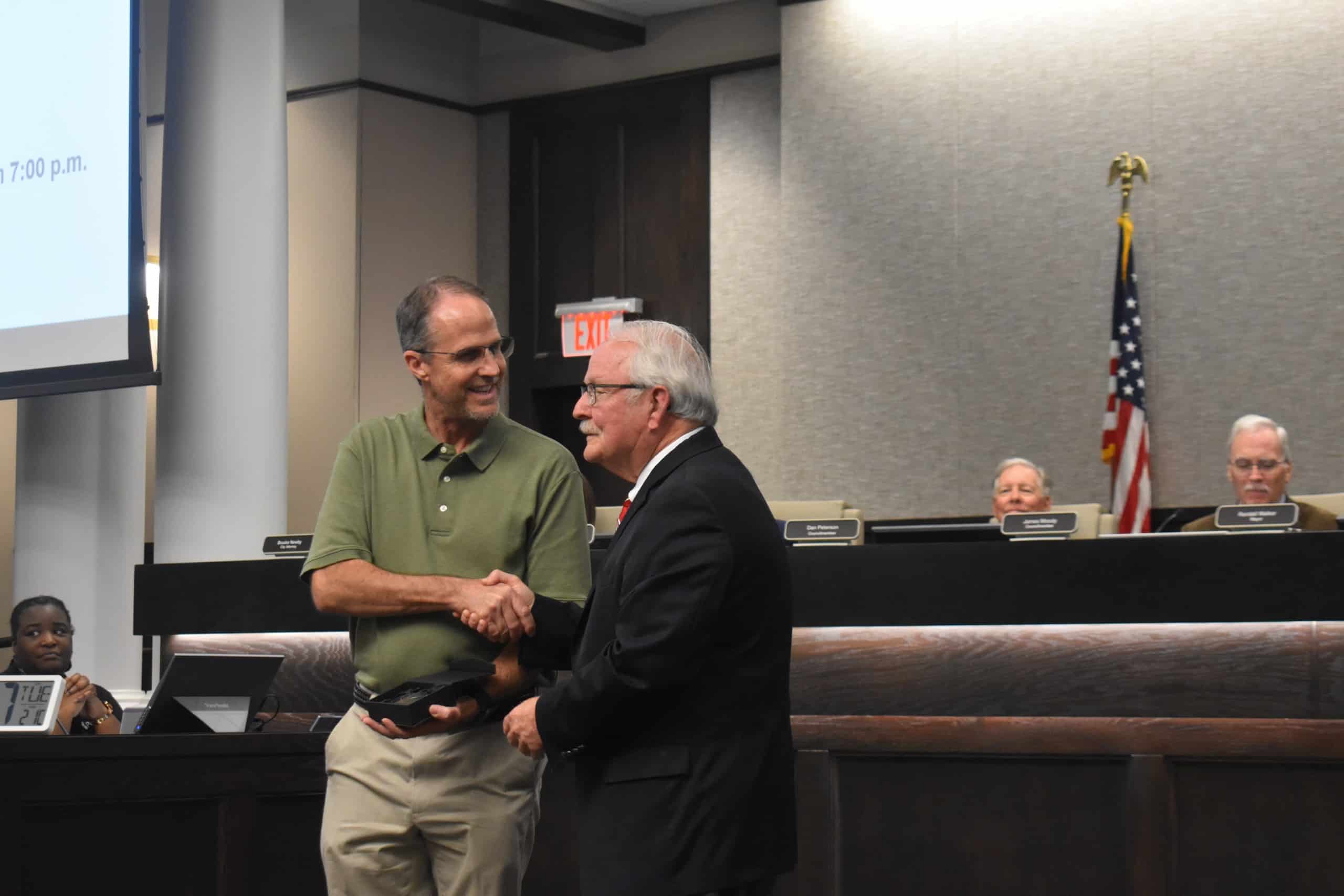 Perry council approve increase in city fees, honors veterans during ...