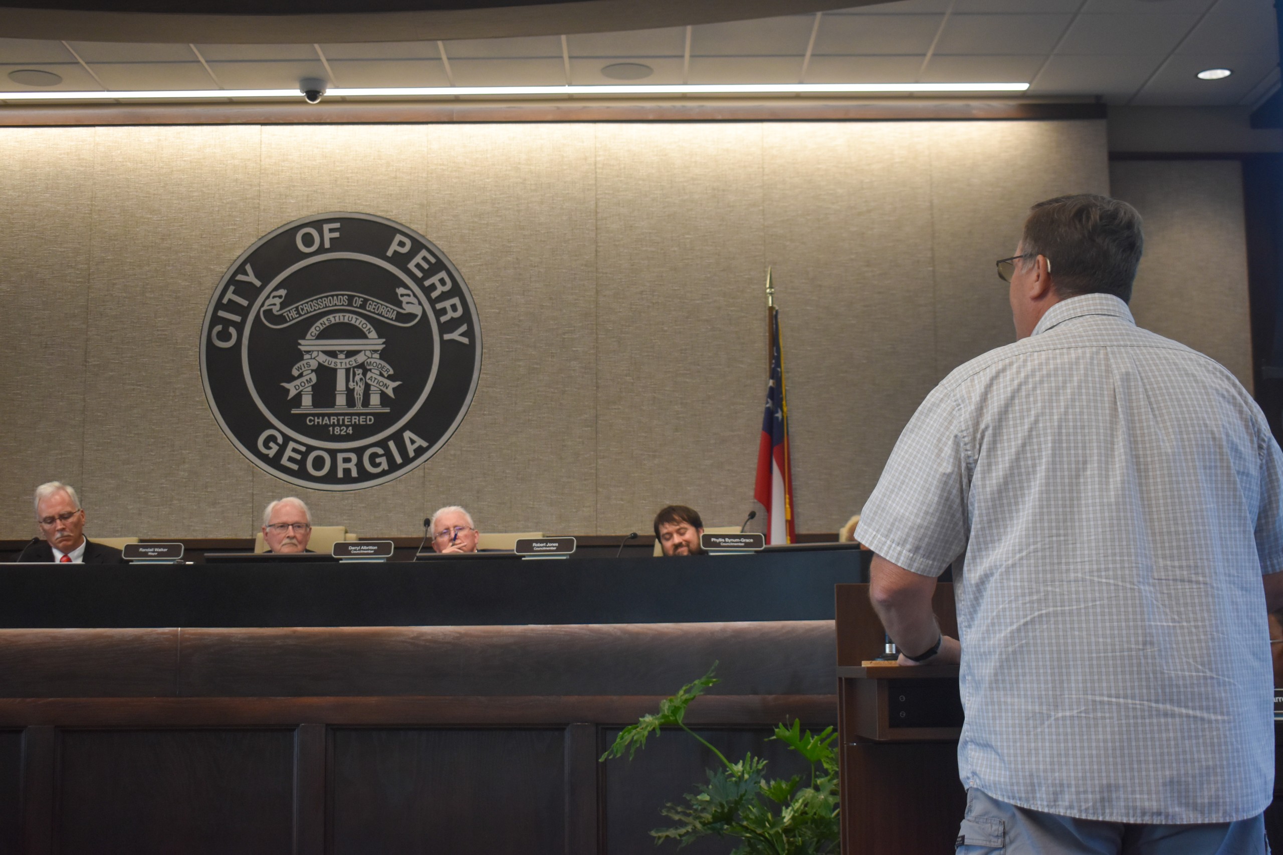 Resident speaks out on proposed townhouse development on Airport Road ...